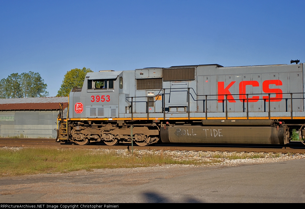 KCS 3953 leads KCS M-KCSH-30